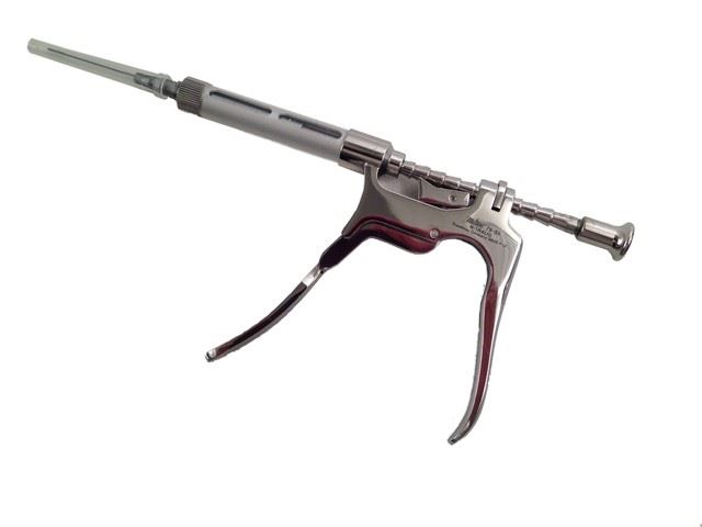 Underworld: Awakening Dr. Jacob Lane (Stephen Rea) Syringe Movie Props