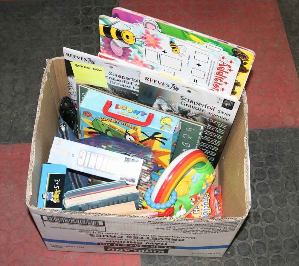 MISC KIDS LOT, ALL CRAFT SUPPLIES AND MUSICAL TOY.