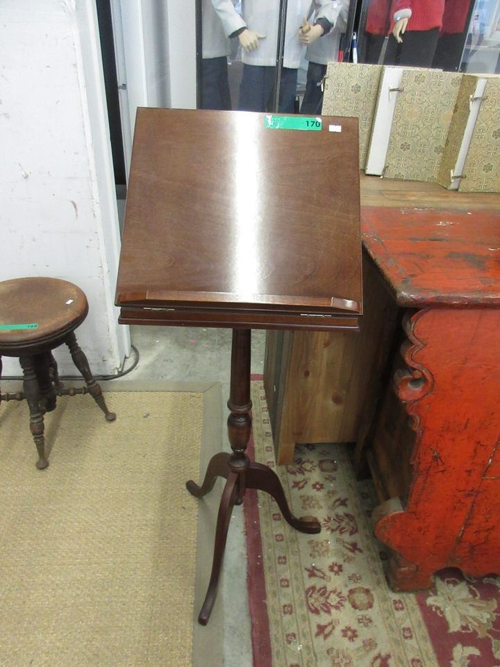 Bombay Company Wood Book Stand