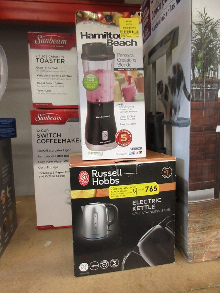 4 Small Kitchen Appliances - Store Returns