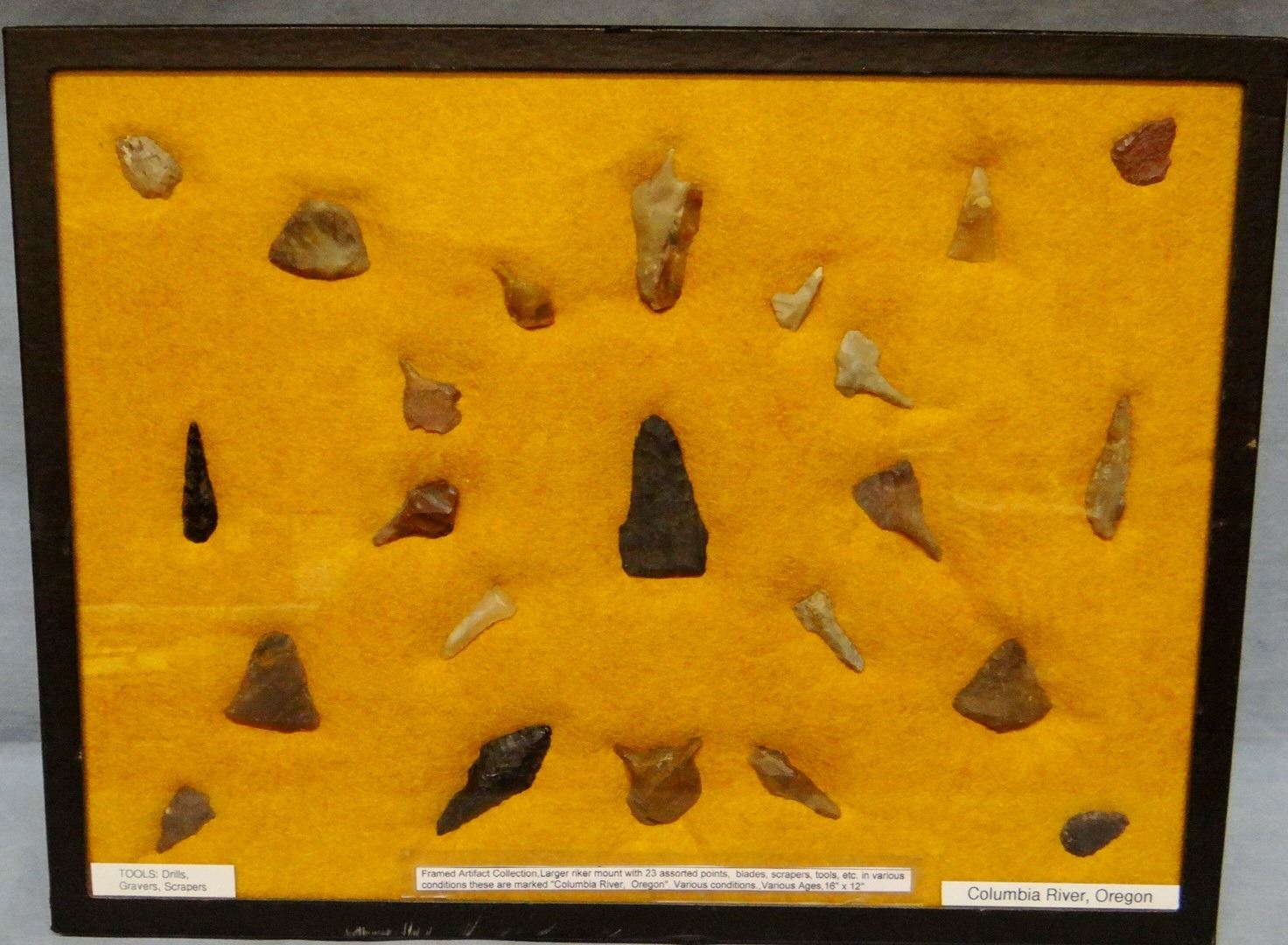 Tray of 23 Indian artifact points, scrapers, points, tools. Columbia ...