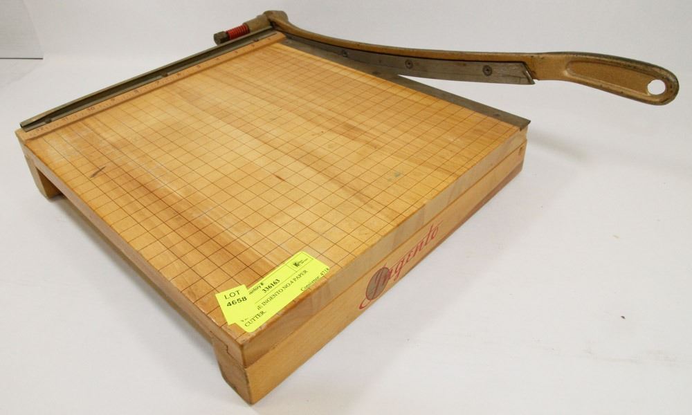 VINTAGE INGENTO NO.4 PAPER CUTTER.