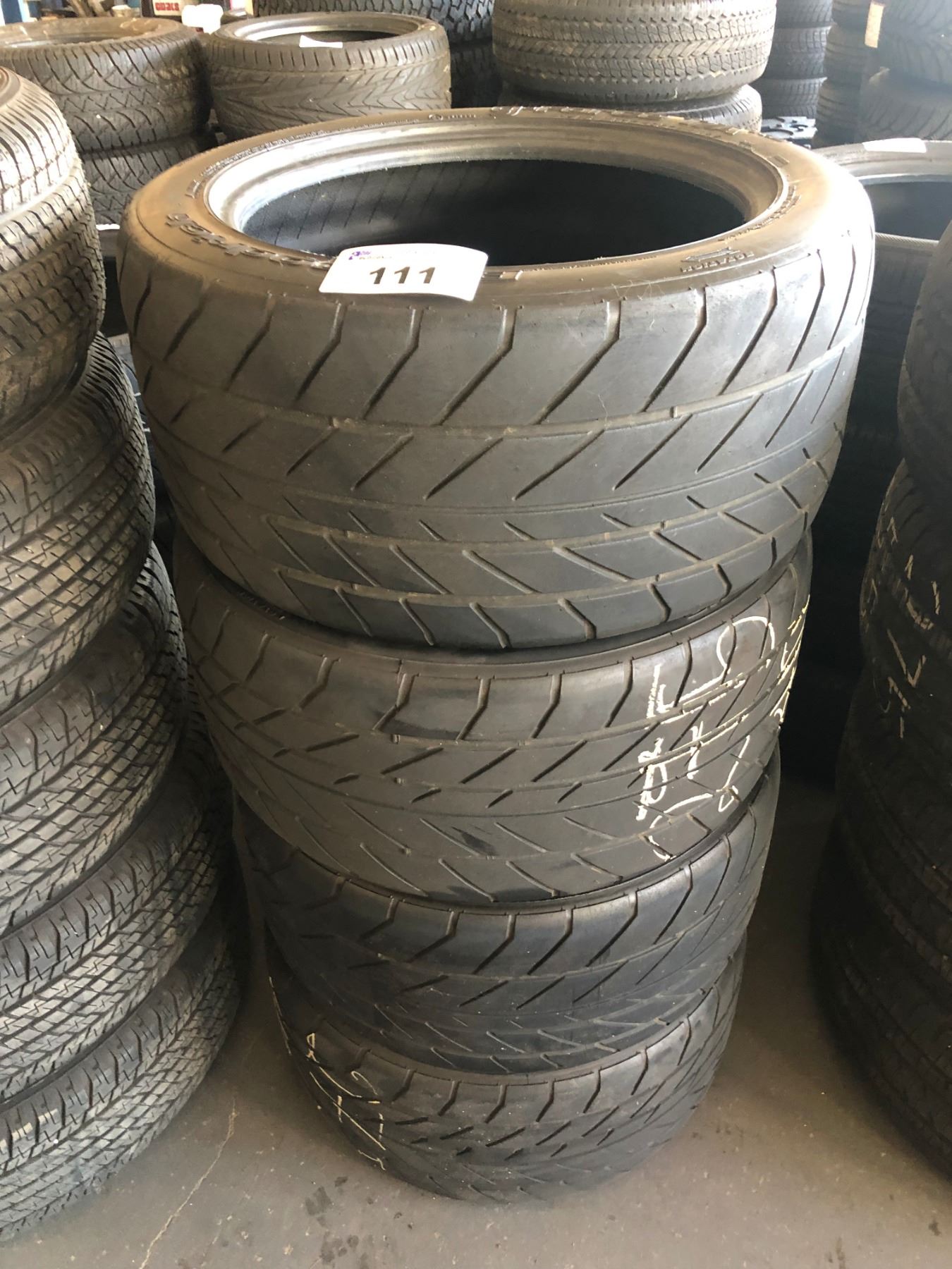 SET OF 4 BF GOODRICH 275 40ZR17 98Y TIRES set-of-4-bf-goodrich-275-40zr17-98y-tires