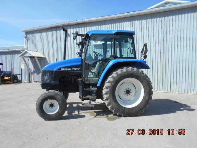 NH TS110 TRACTOR