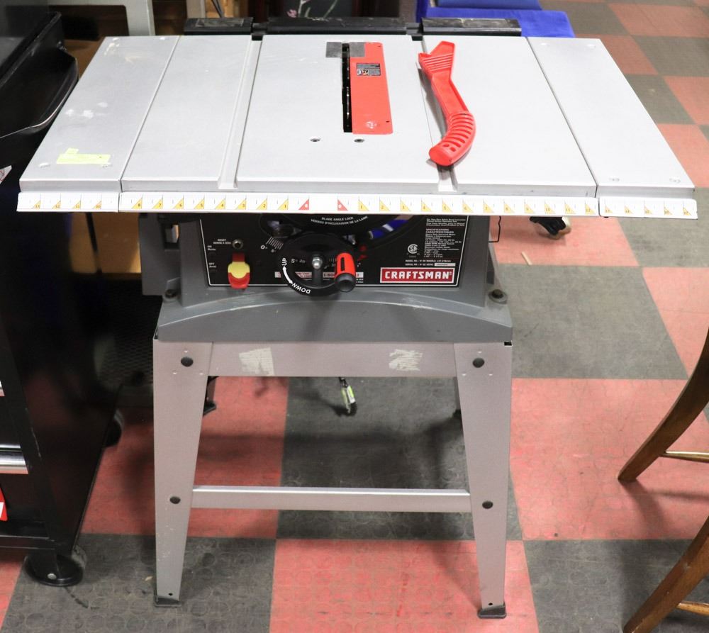 CRAFTSMAN 10" TABLE SAW - MISSING A GUARD.