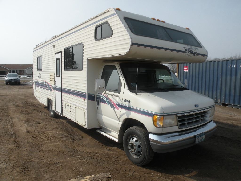 1994 Ford Hornet travel trailer SN#-1FDKE30G0RHB21517