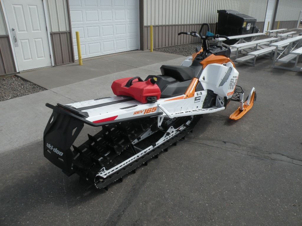 2017 Ski Doo Summit X 850 e-tec SN#-2BPSTDHK0HV000084