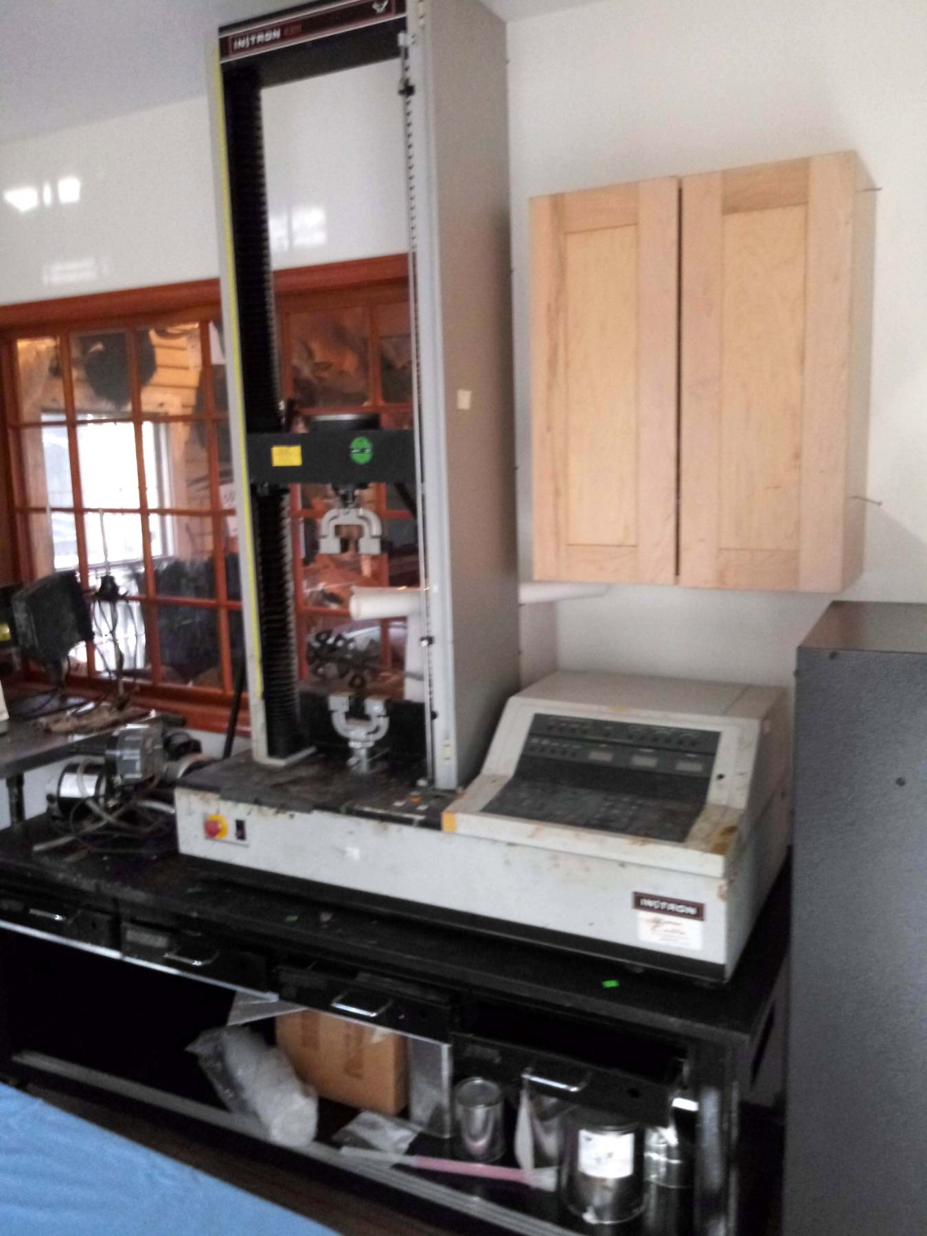 INSTRON MODEL #4301