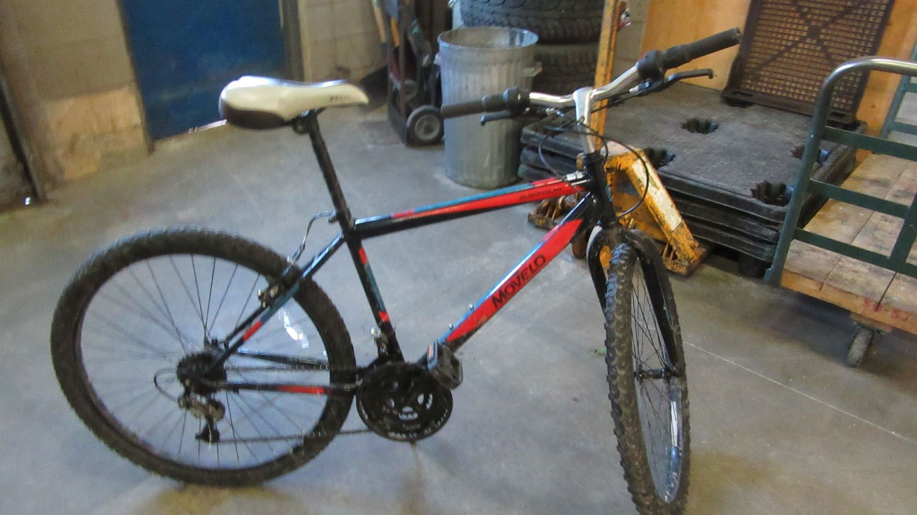 MOVELO ALGONQUIN MEN'S MOUNTAIN BIKE
