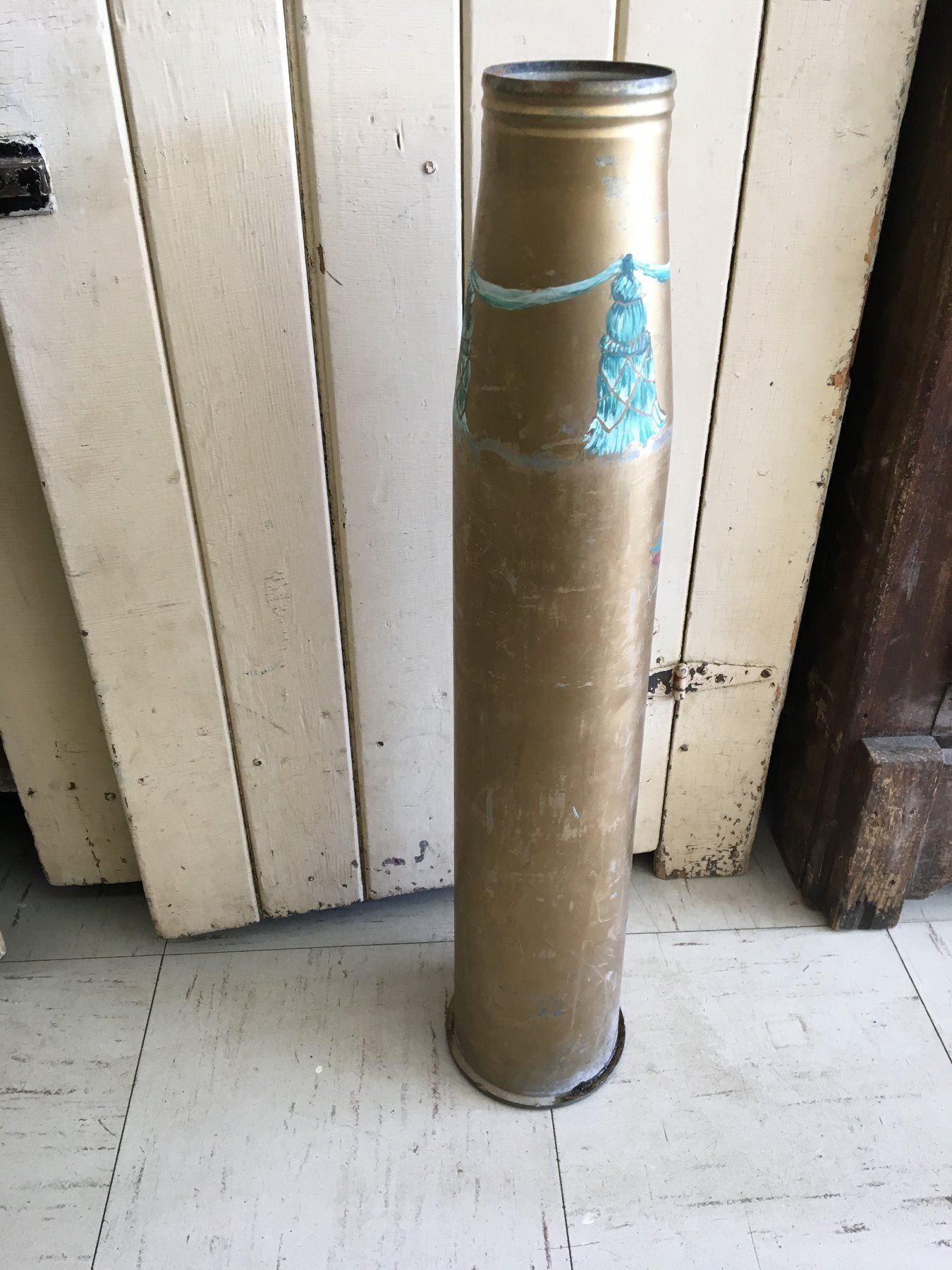 LARGE BRASS SHELL CASING 26 TALL 1962 HAS BEEN PAINTED large-brass-shell-casing-26-tall-1962-has-been-painted