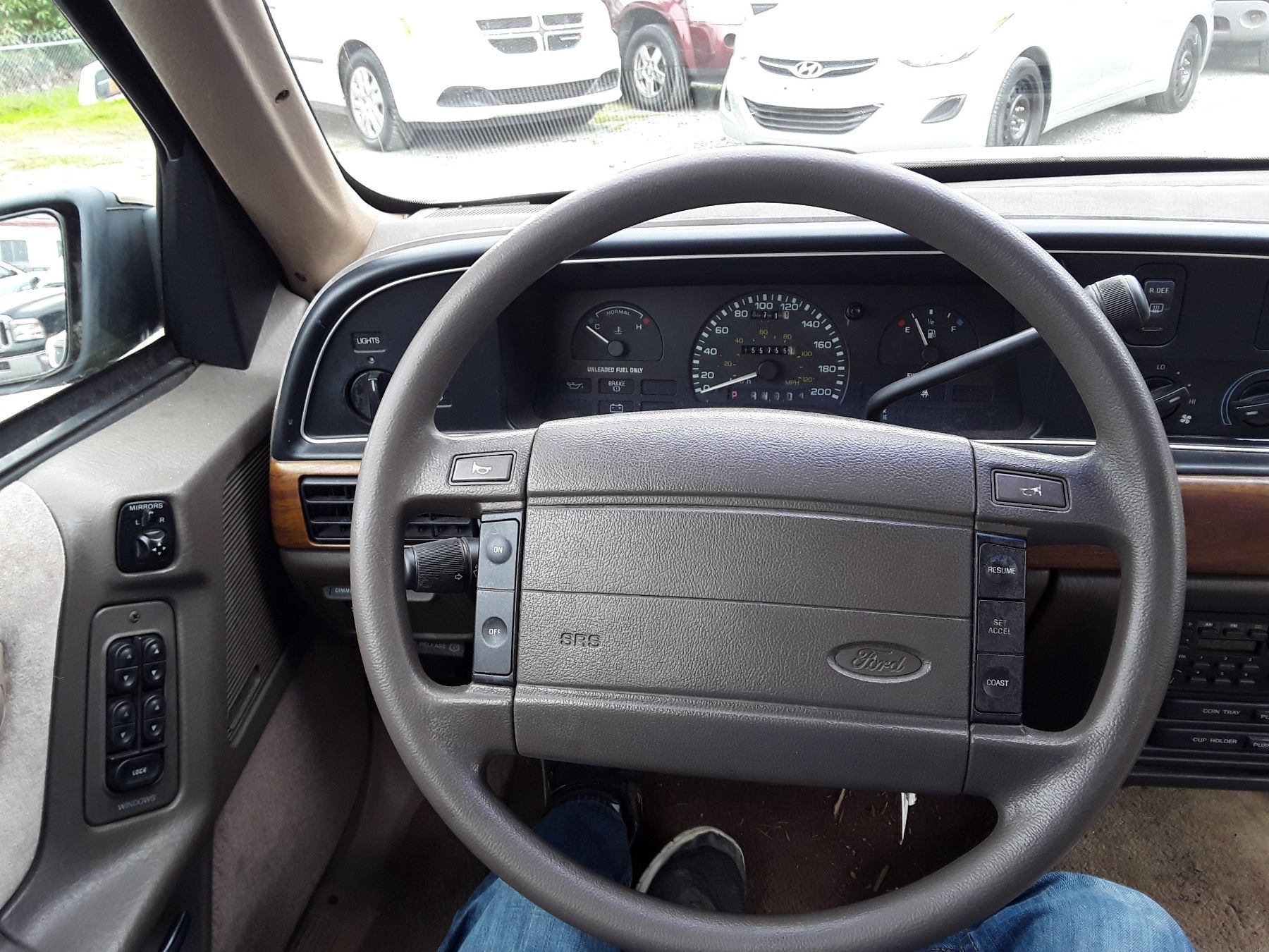 A3 -- 1990 FORD TAURUS L , Brown , 155755 KM's "No Reserve"