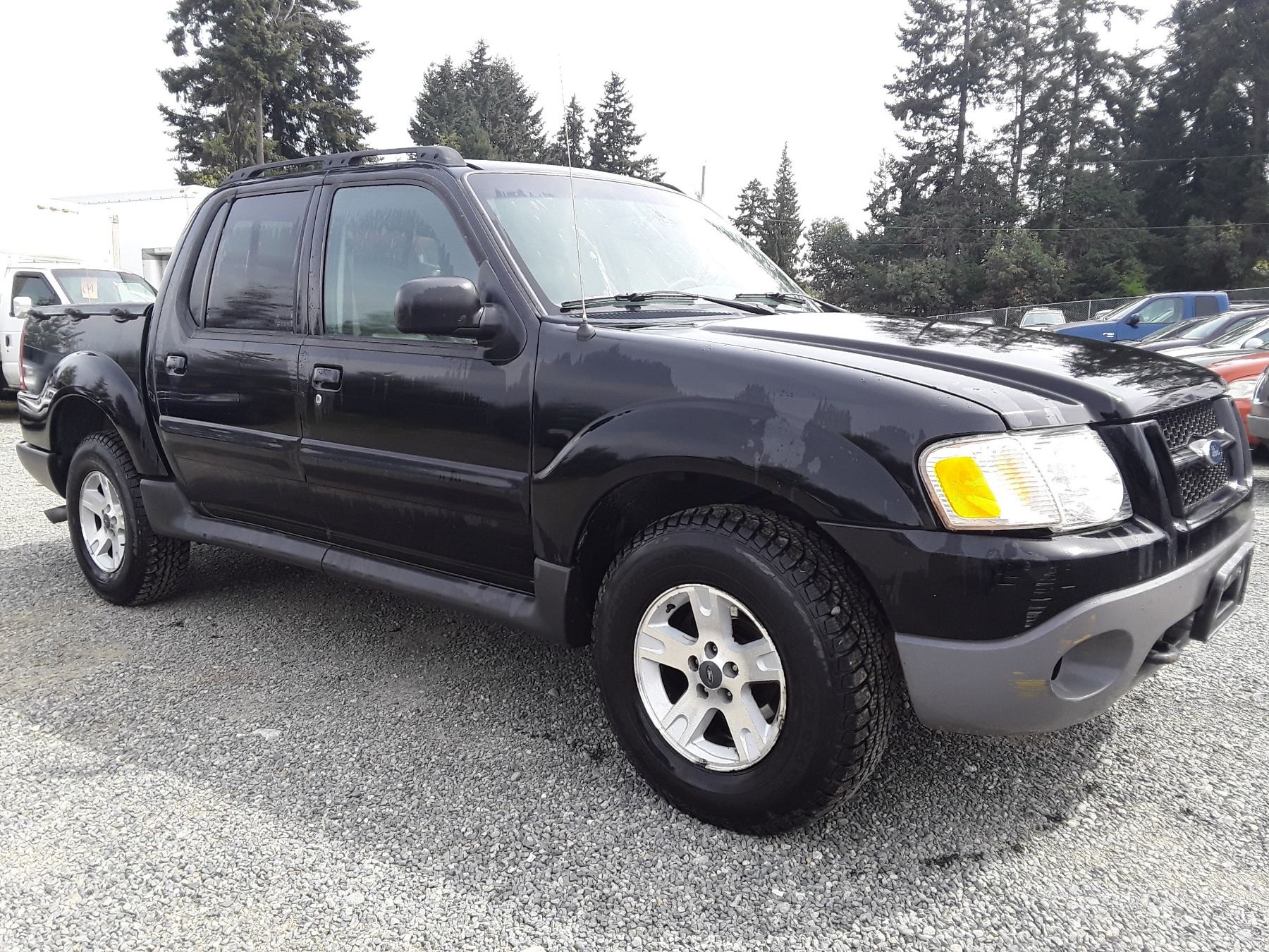 F4 -- 2005 FORD EXPLORER SPORT TRAC , Black , 188171 KM's