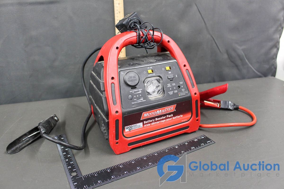 MotoMaster Battery Booster Pack (1200 Peak Amps)