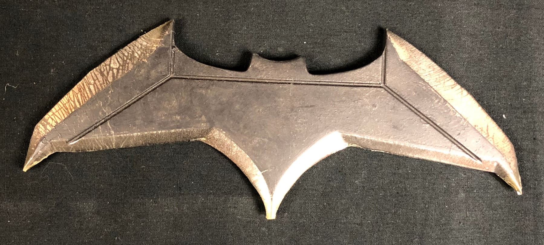 Justice League (2017) - Batman Throwing Batarang