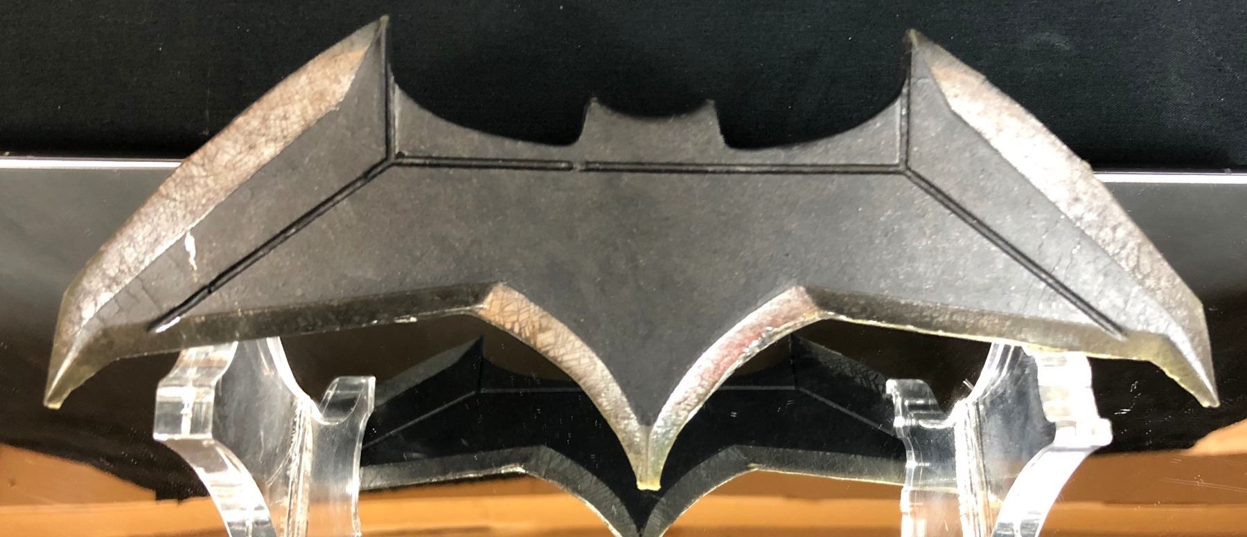 Justice League (2017) - Batman Throwing Batarang