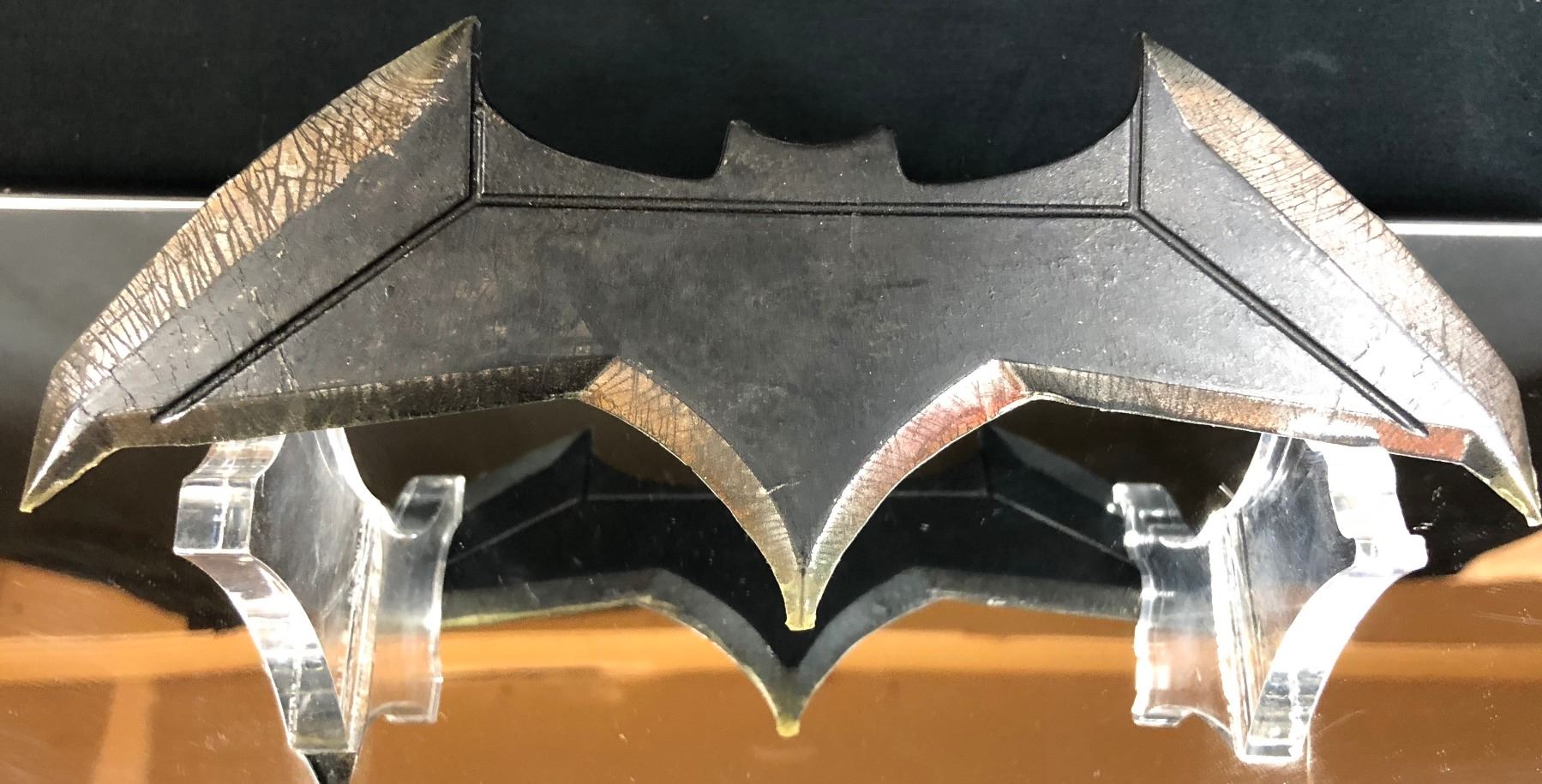 Justice League (2017) - Batman Throwing Batarang