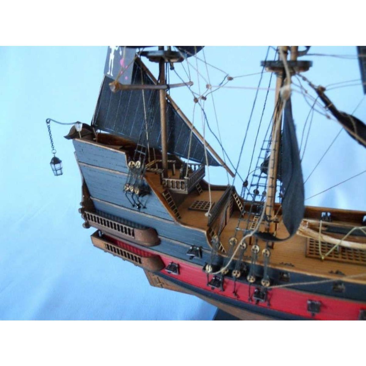 Blackbeard's Queen Anne's Revenge Model Pirate Ship Limited 24"