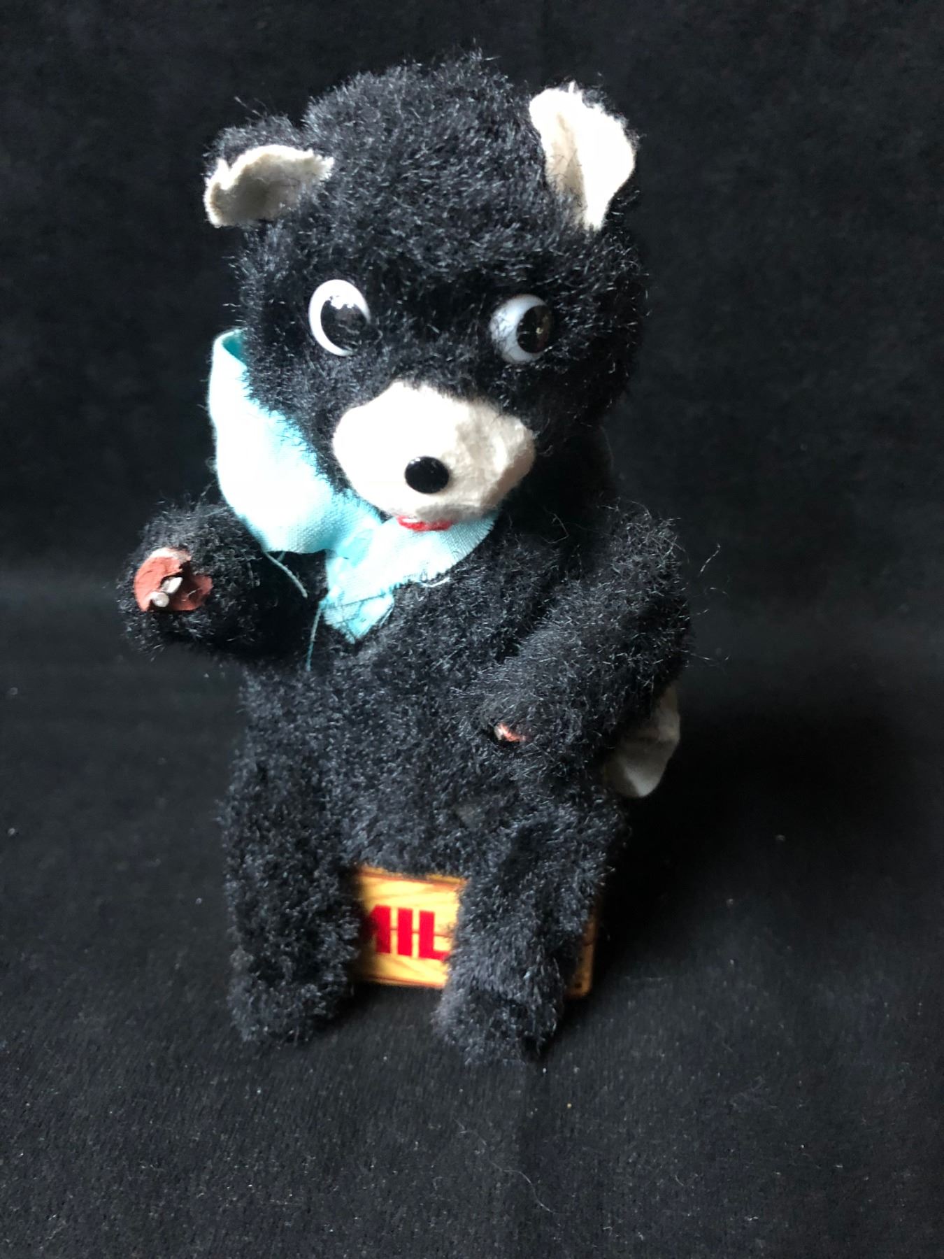 Toy Wind-up Farm Milk Drinking Bear (Japan)
