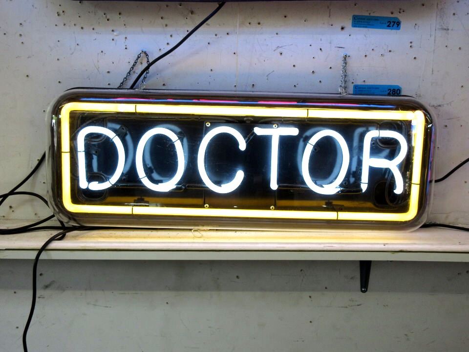 Electric Neon "Doctor" Sign