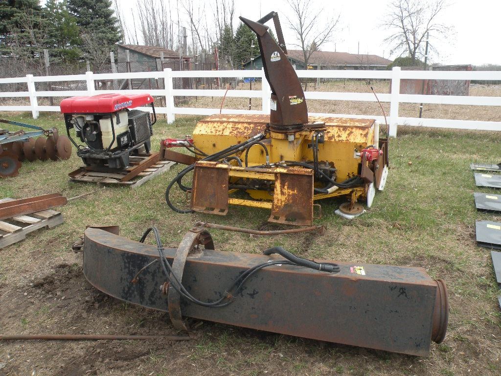 Erskine 2418 snowblower, hi flow, 72" cut SN#-5669