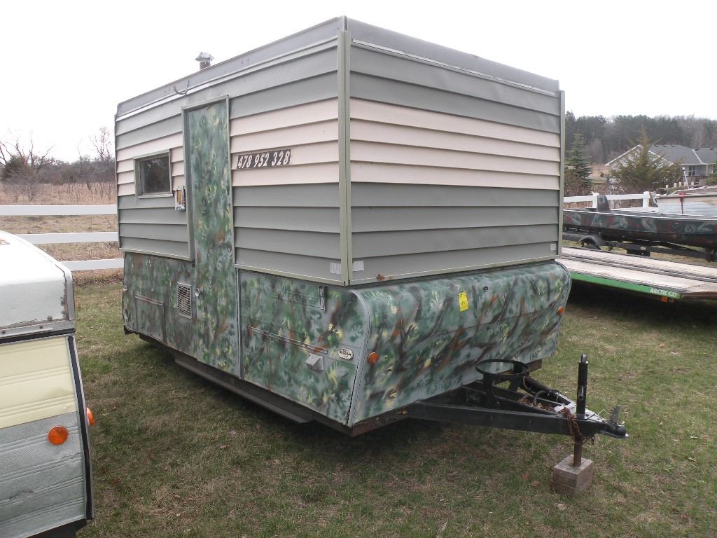 2000 Homemade trailer fishhouse