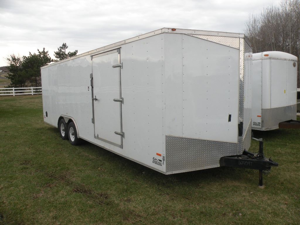 2016 RC enclosed trailer SN#-56VBE242XGM624597