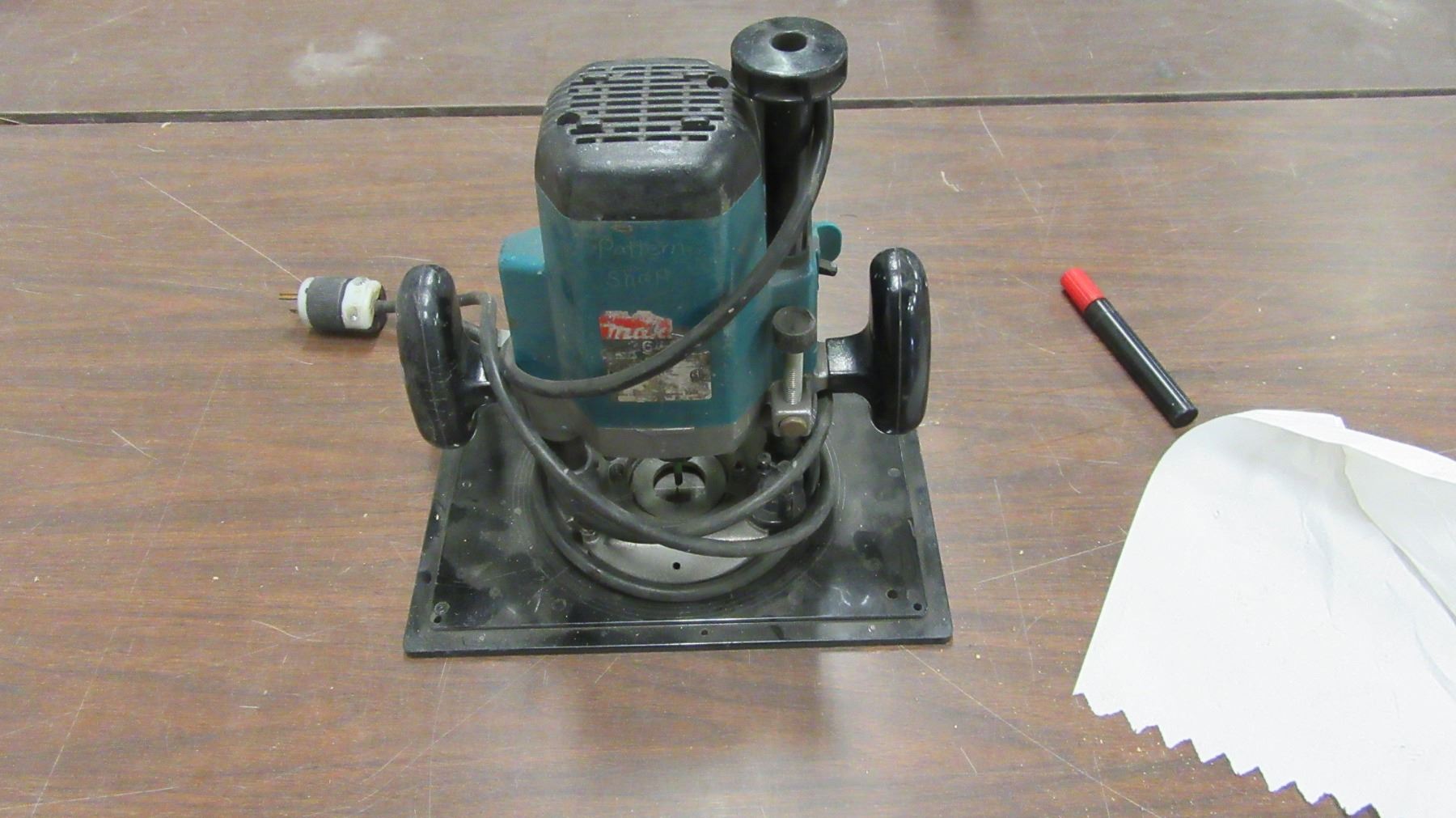 USED - HITACHI ROUTER