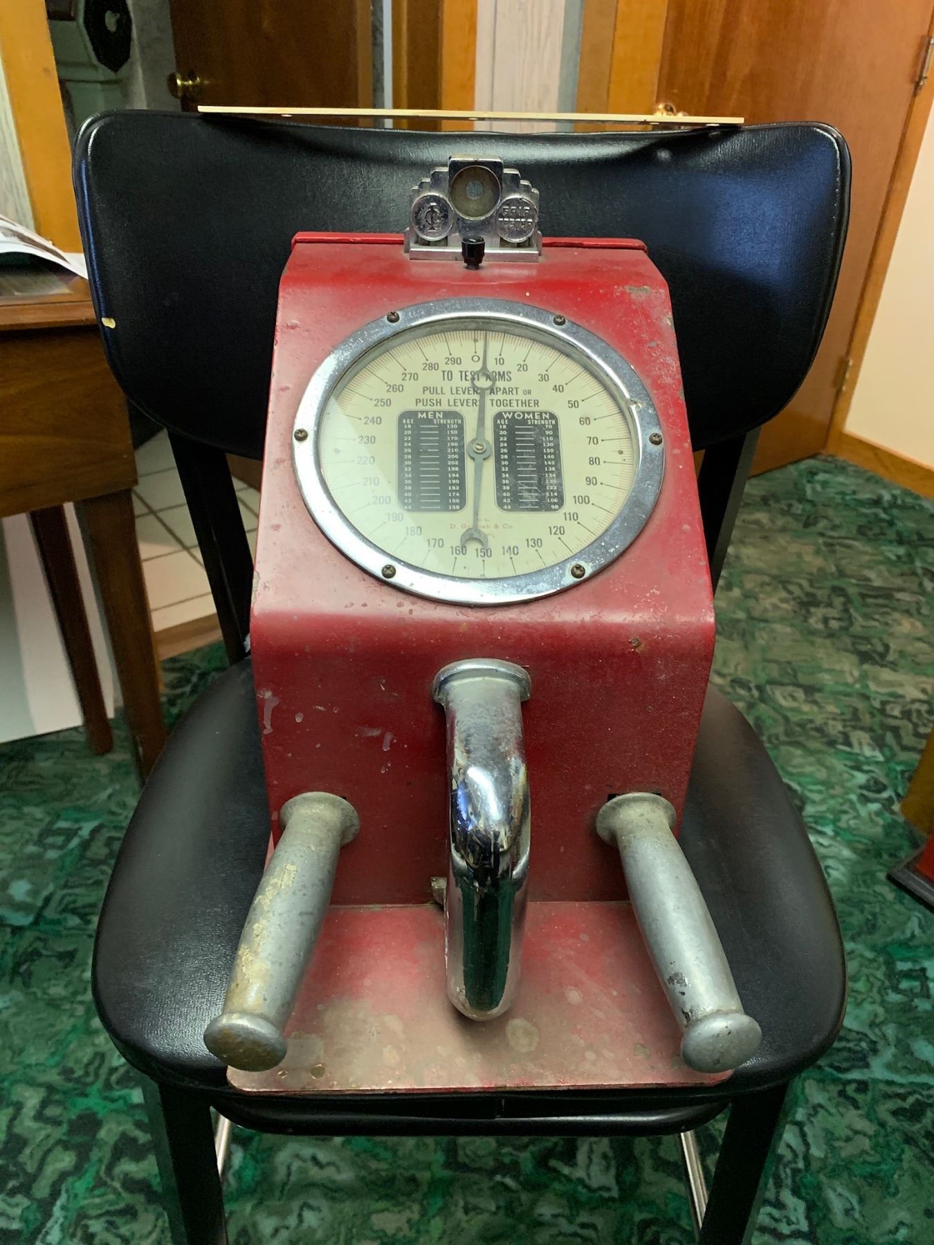 Gottlieb Vintage Grip Strength Penny Arcade Game