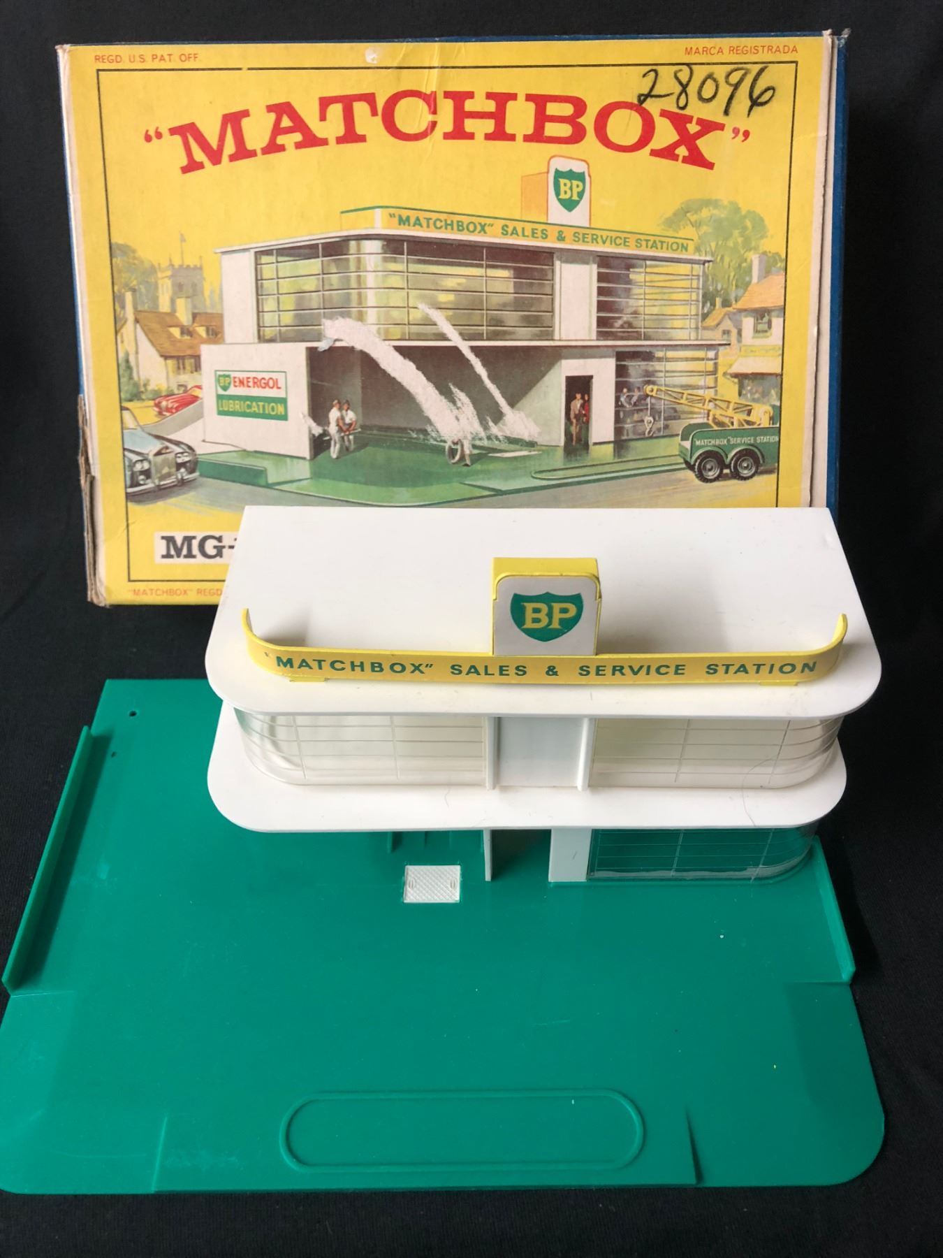 Vintage Matchbox/Lesney BP Matchbox Sales & Service Station