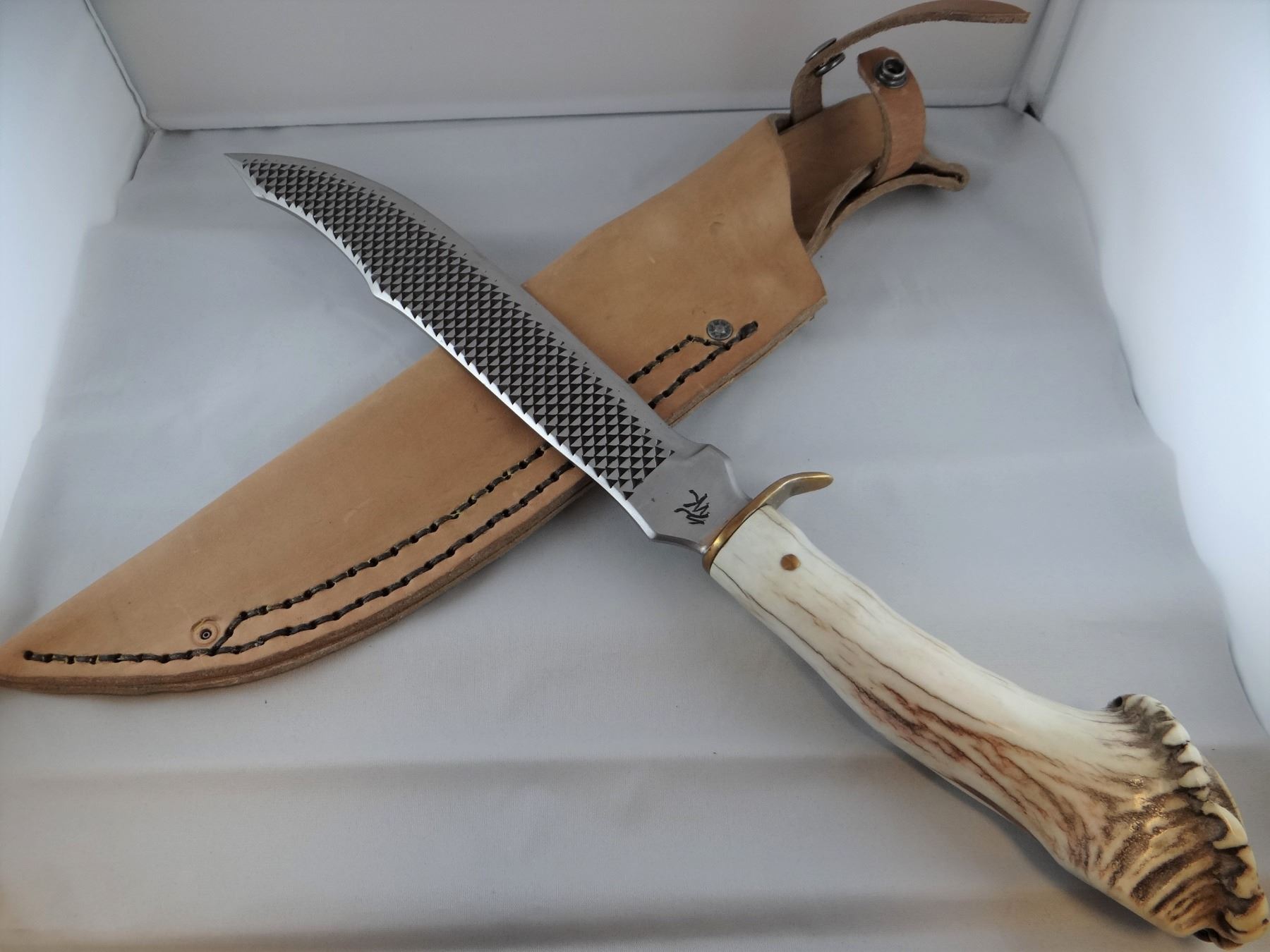 Running Wolf knife, antler handle, file rasp blade, 10"