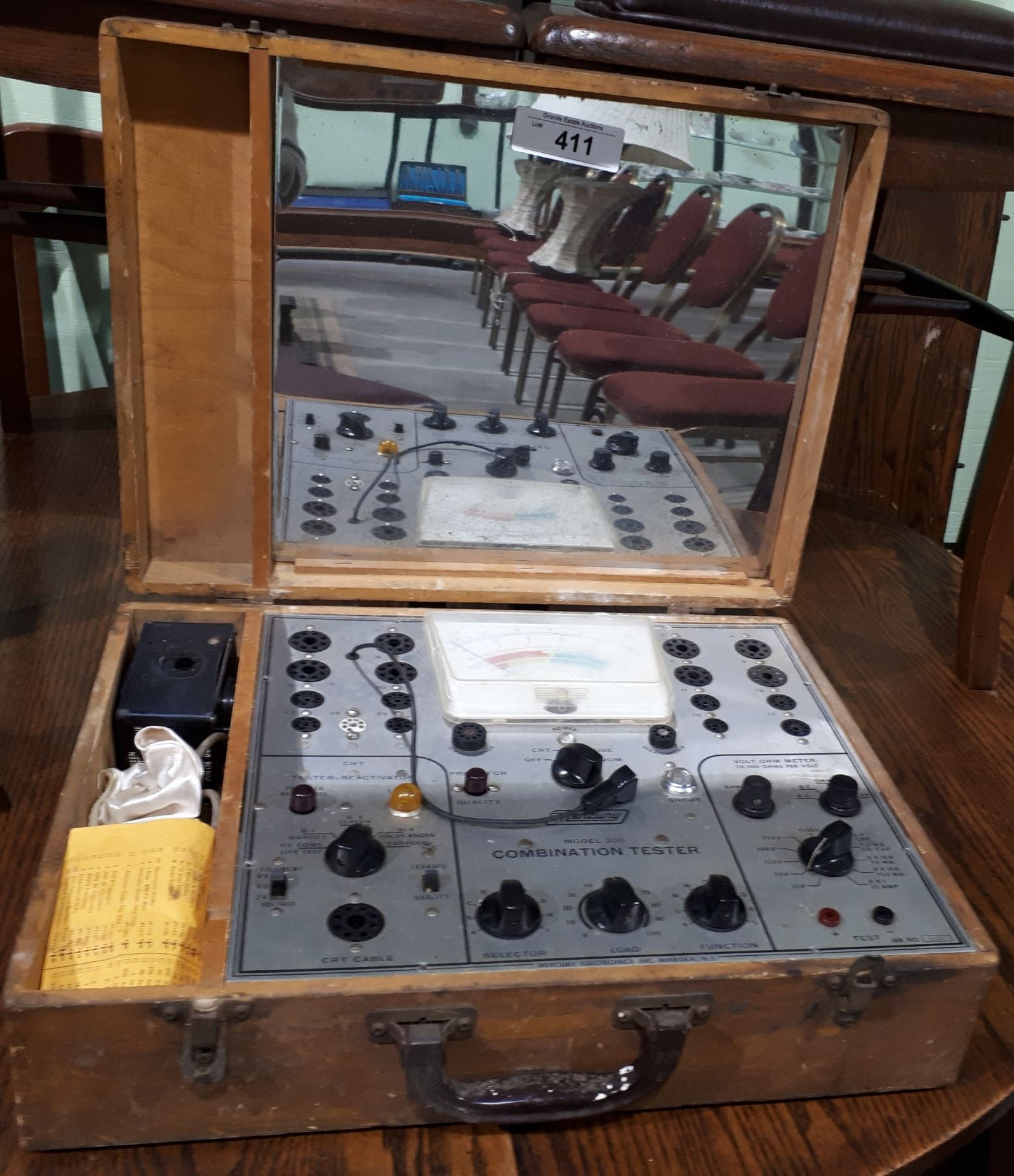 VINTAGE MERCURY MODEL 300 COMBINATION TESTER IN DOVE TAIL WOOD BOX