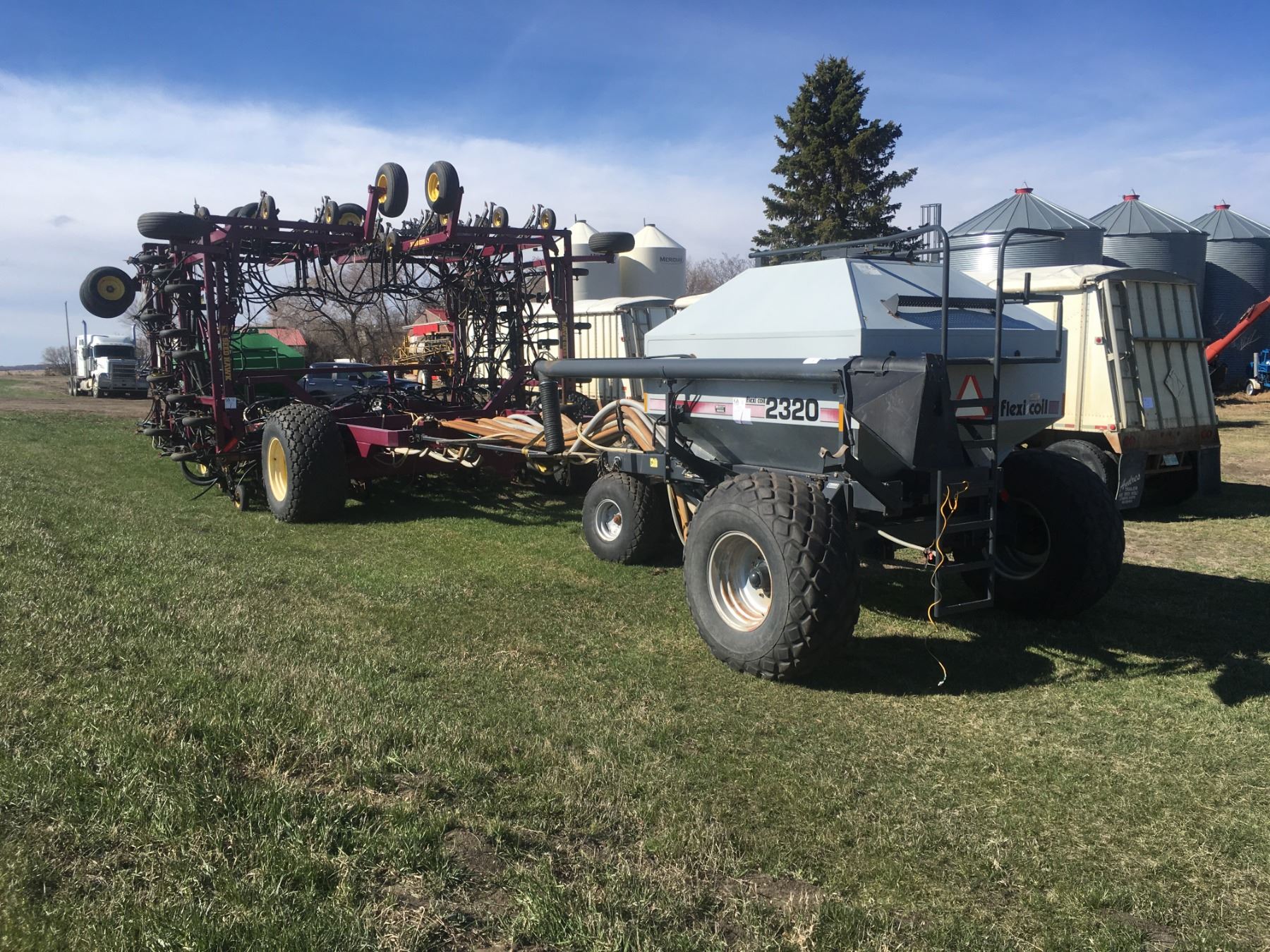 Seed Hawk Air Seeder with 787 JD Cart, Flexi Coil 2320 Fertilizer cart