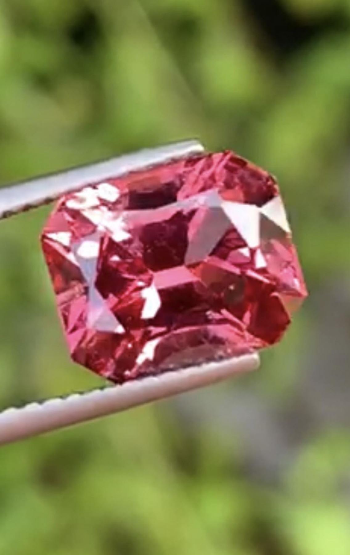 Natural Mahenge Spinel 3.96 Cts - Certified