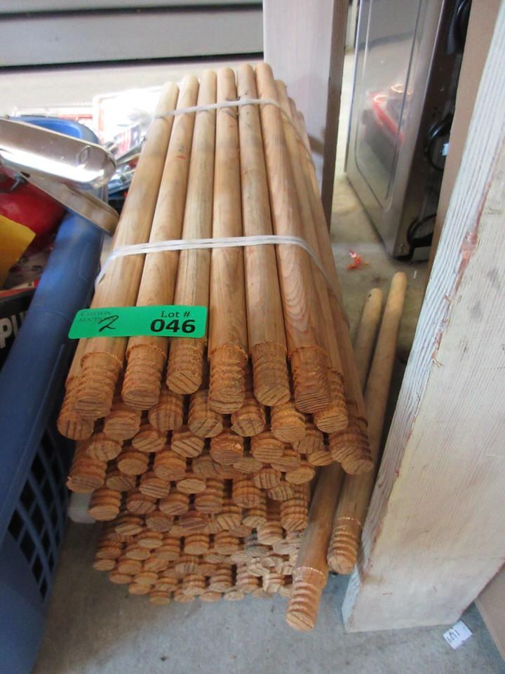 2 Bundles of 2 Foot Wood Screw In Handles