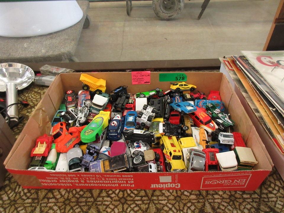 100 Assorted Toy Cars - Many Die Cast