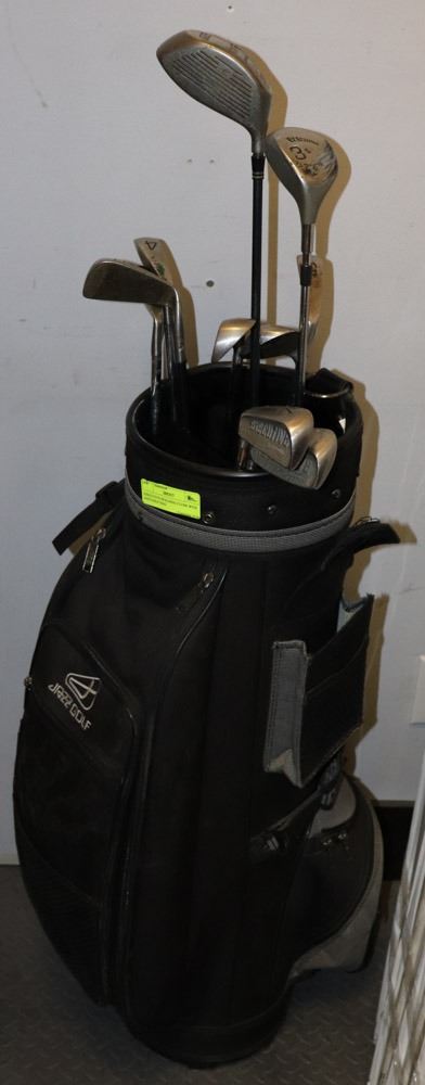 EXECUTIVE SPALDING CLUBS WITH JAZZ GOLF BAG
