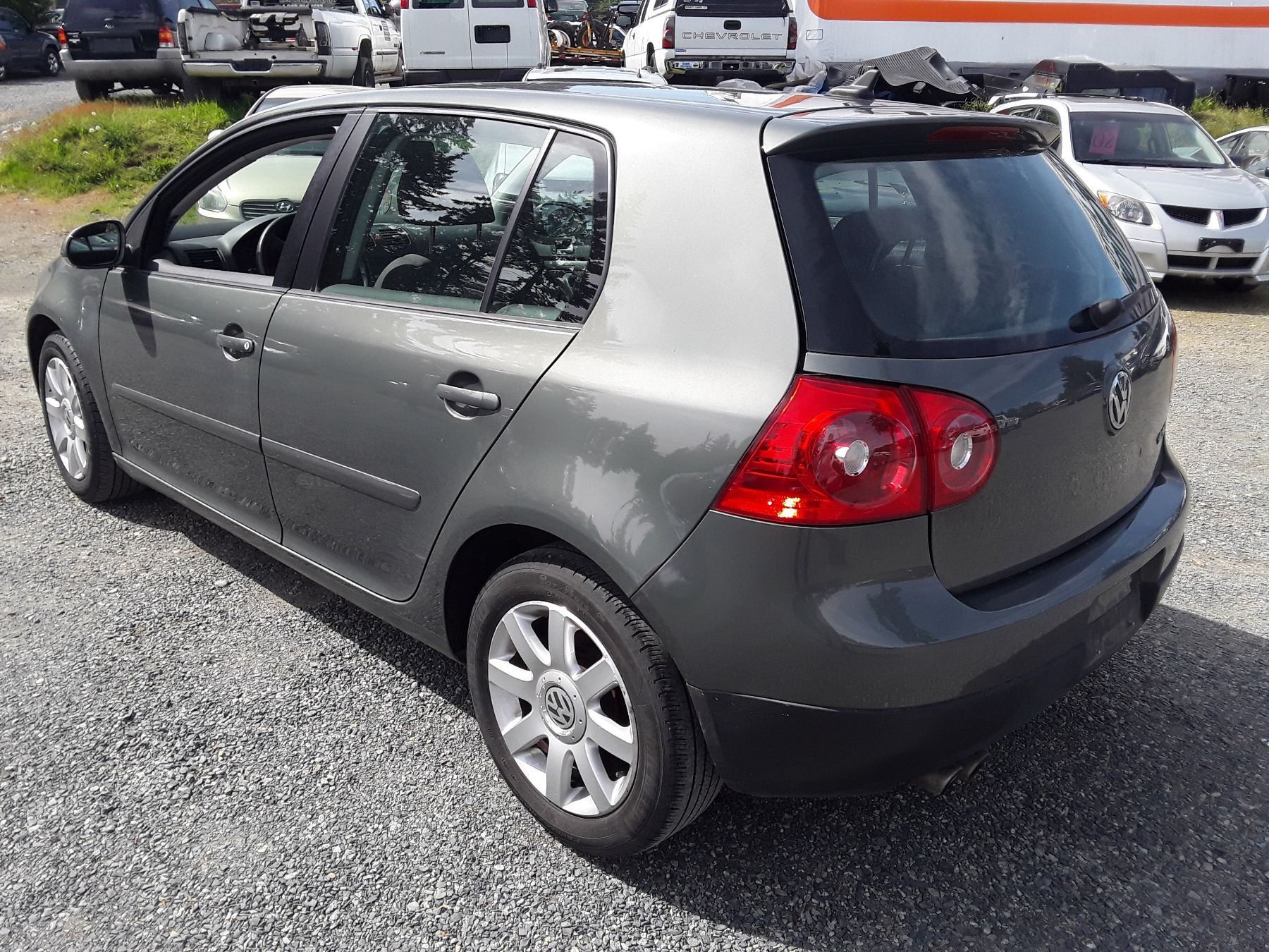 D3 -- 2007 VW RABBIT , Green , 273895 KM's