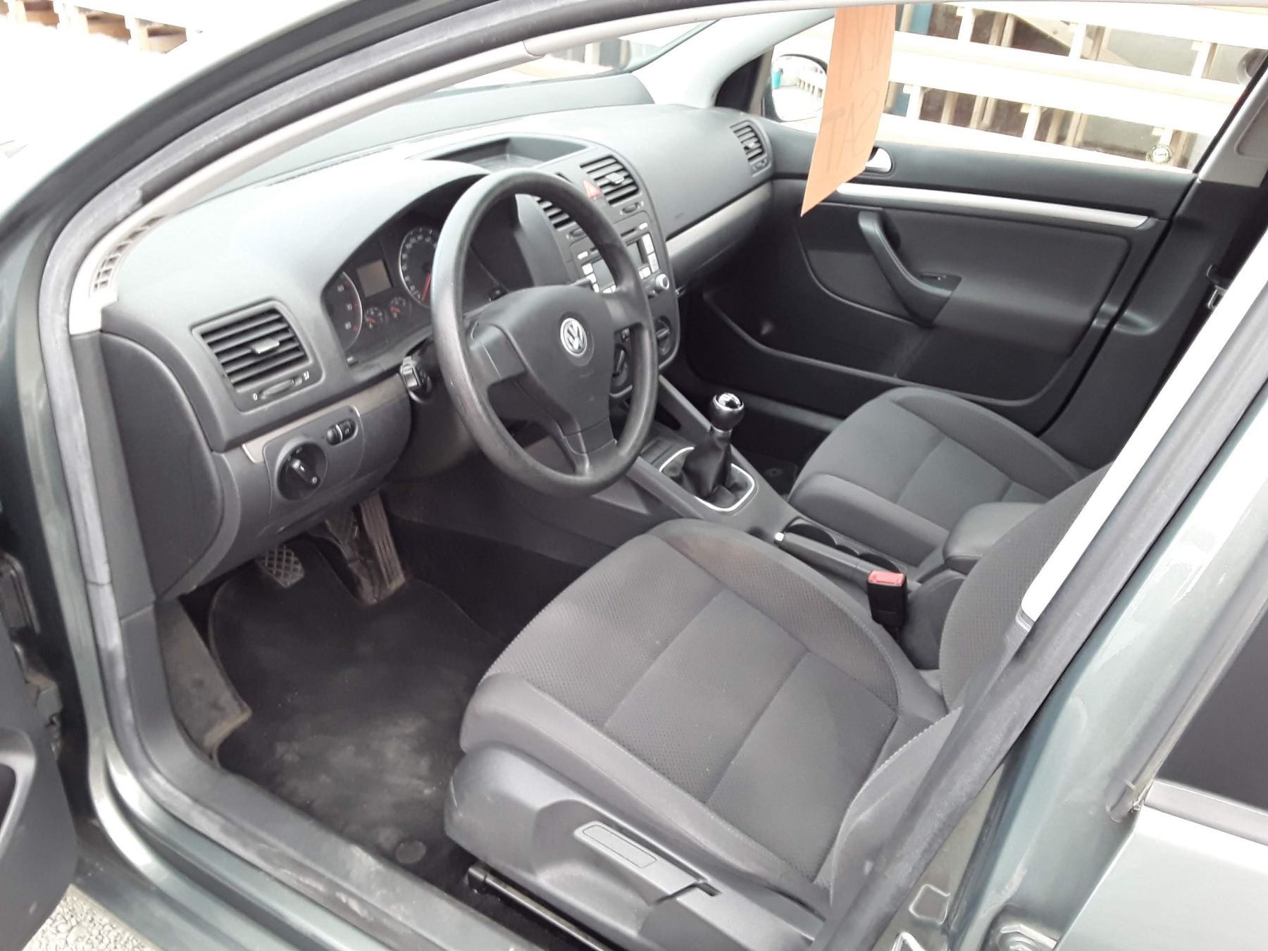 D3 -- 2007 VW RABBIT , Green , 273895 KM's