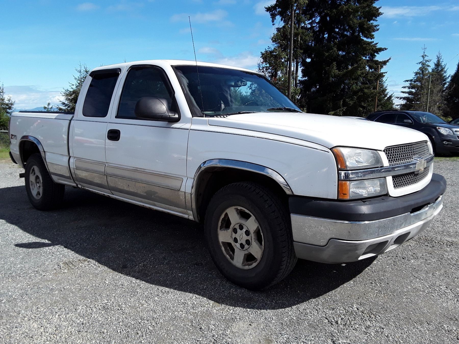 G5 -- 2005 CHEVROLET SILVERADO , White , 253785 KM's