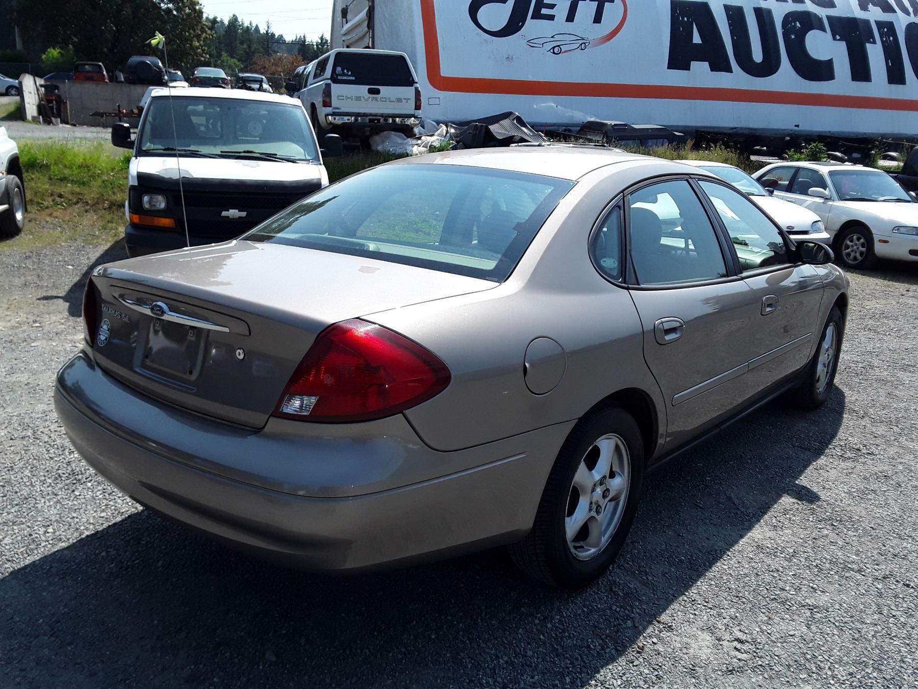 L3 -- 2002 FORD TAURUS , Brown , 176092 KM's