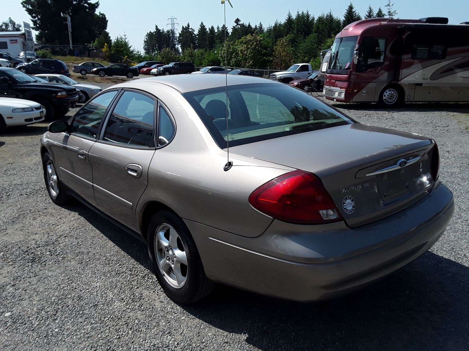 L3 -- 2002 FORD TAURUS , Brown , 176092 KM's