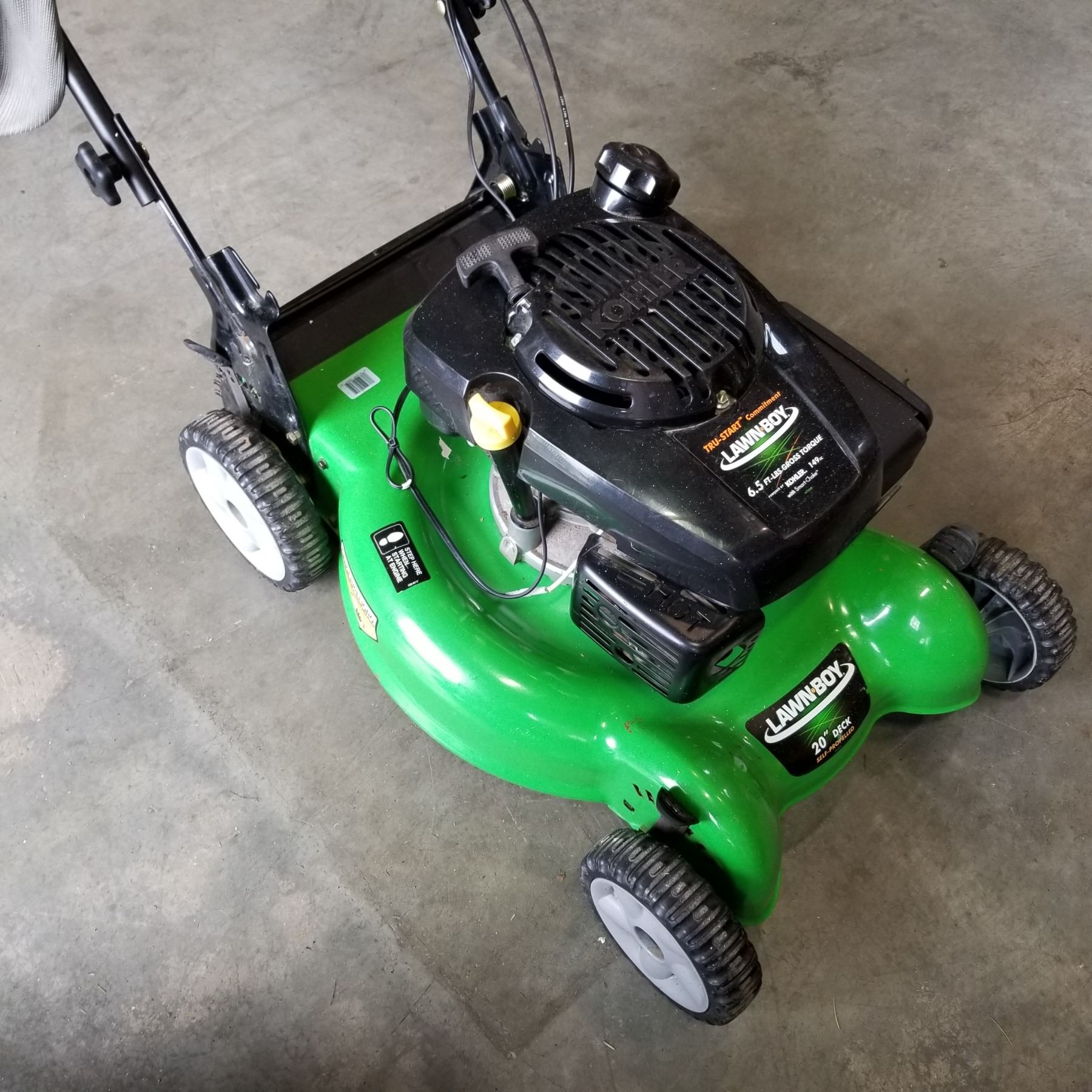 LAWN BOY 20 SELF PROPELLED LAWN MOWER LAWN BOY 20 SELF PROPELLED LAWN MOWER