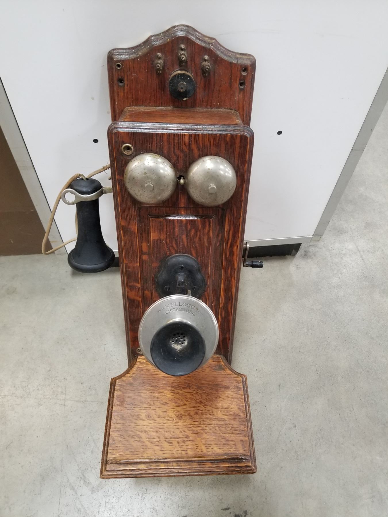 KELLOGG CHICAGO ANTIQUE WALL PHONE