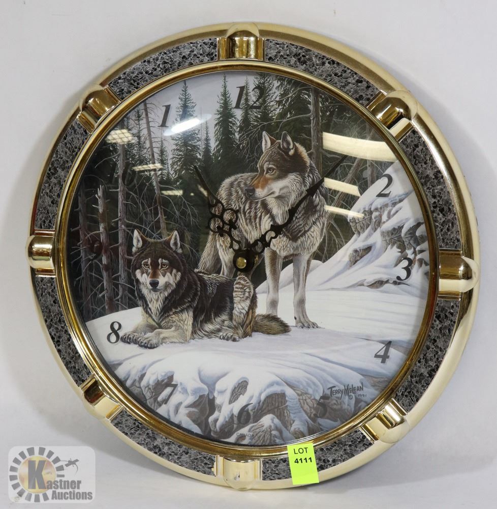 WOLF THEME WALL CLOCK