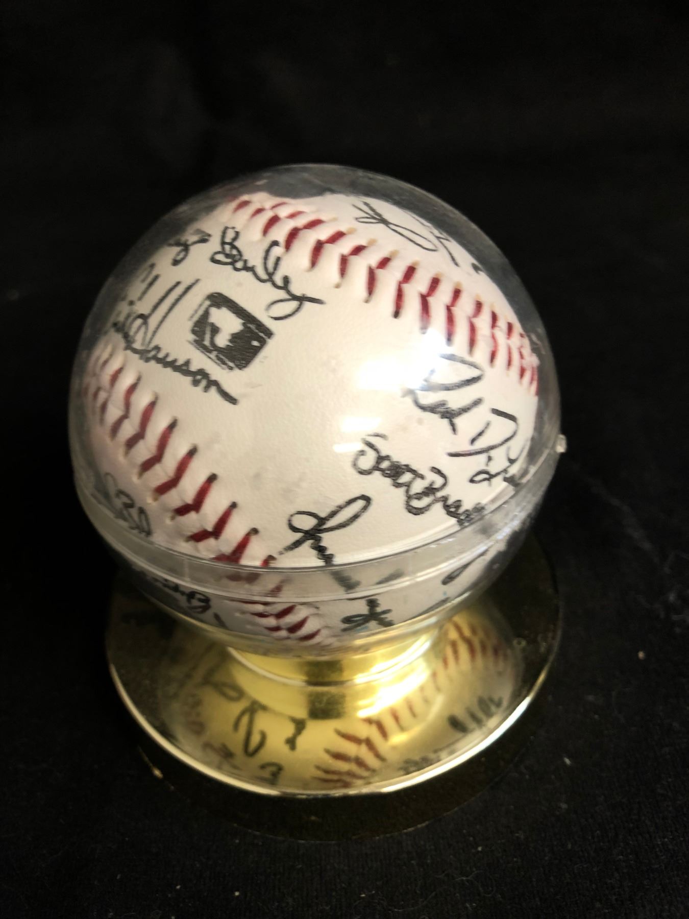 MULTI FACSIMILE SIGNED BASEBALL W/ DISPLAY CASE