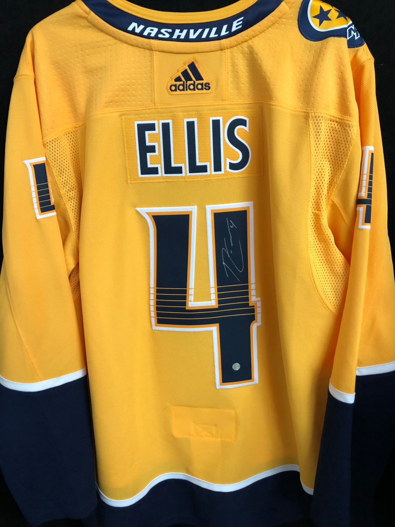 RYAN ELLIS SIGNED PREDATORS JERSEY W/ COA