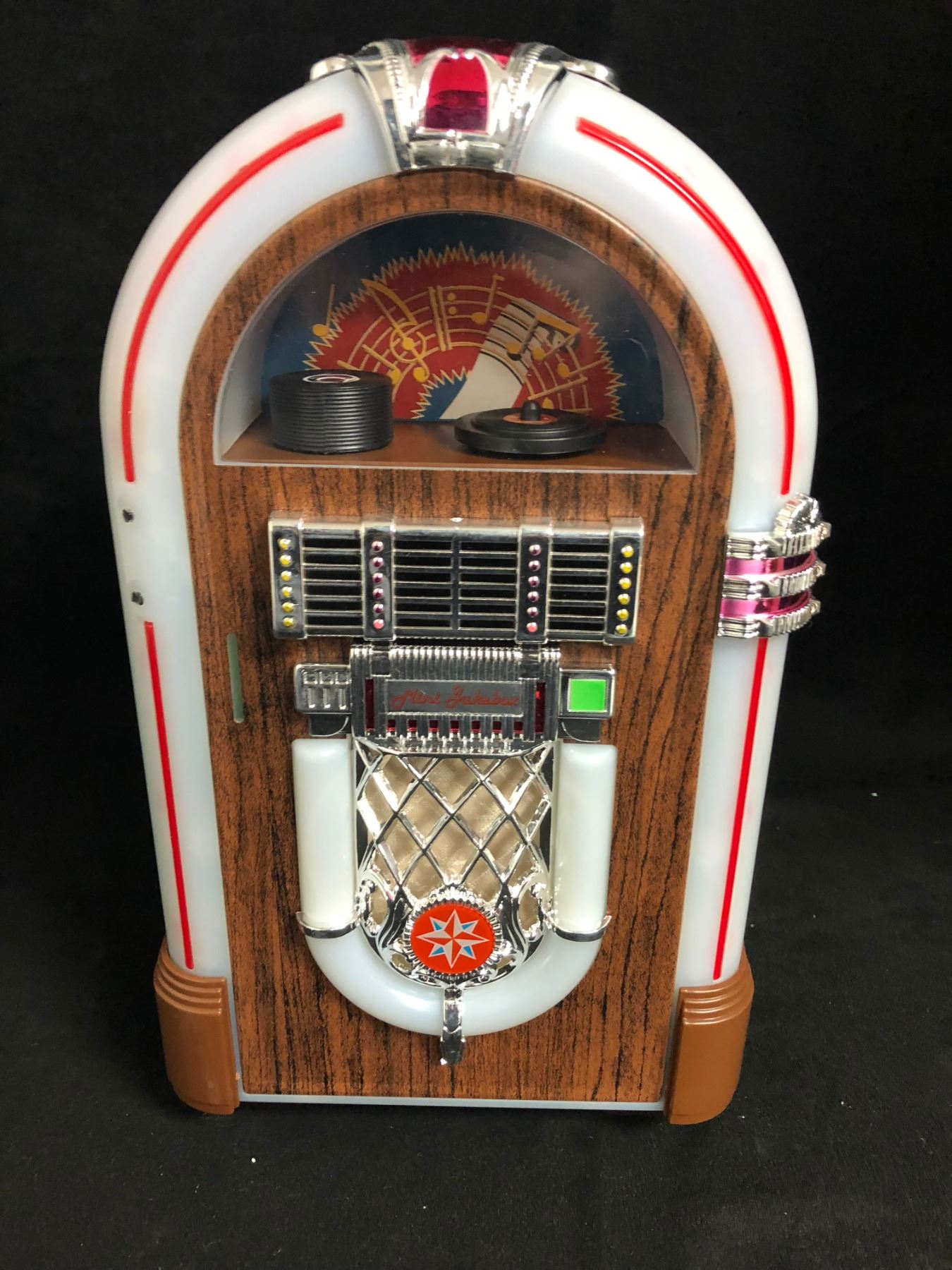 Vintage Jukebox AM/FM Radio Cassette Player (7 X 12)