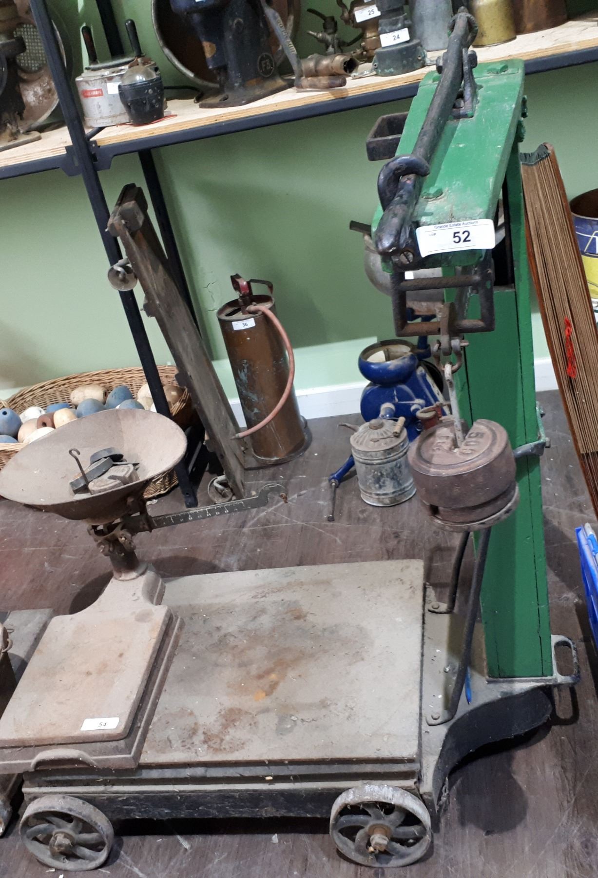 ANTIQUE ROLLING PLATFORM SCALE
