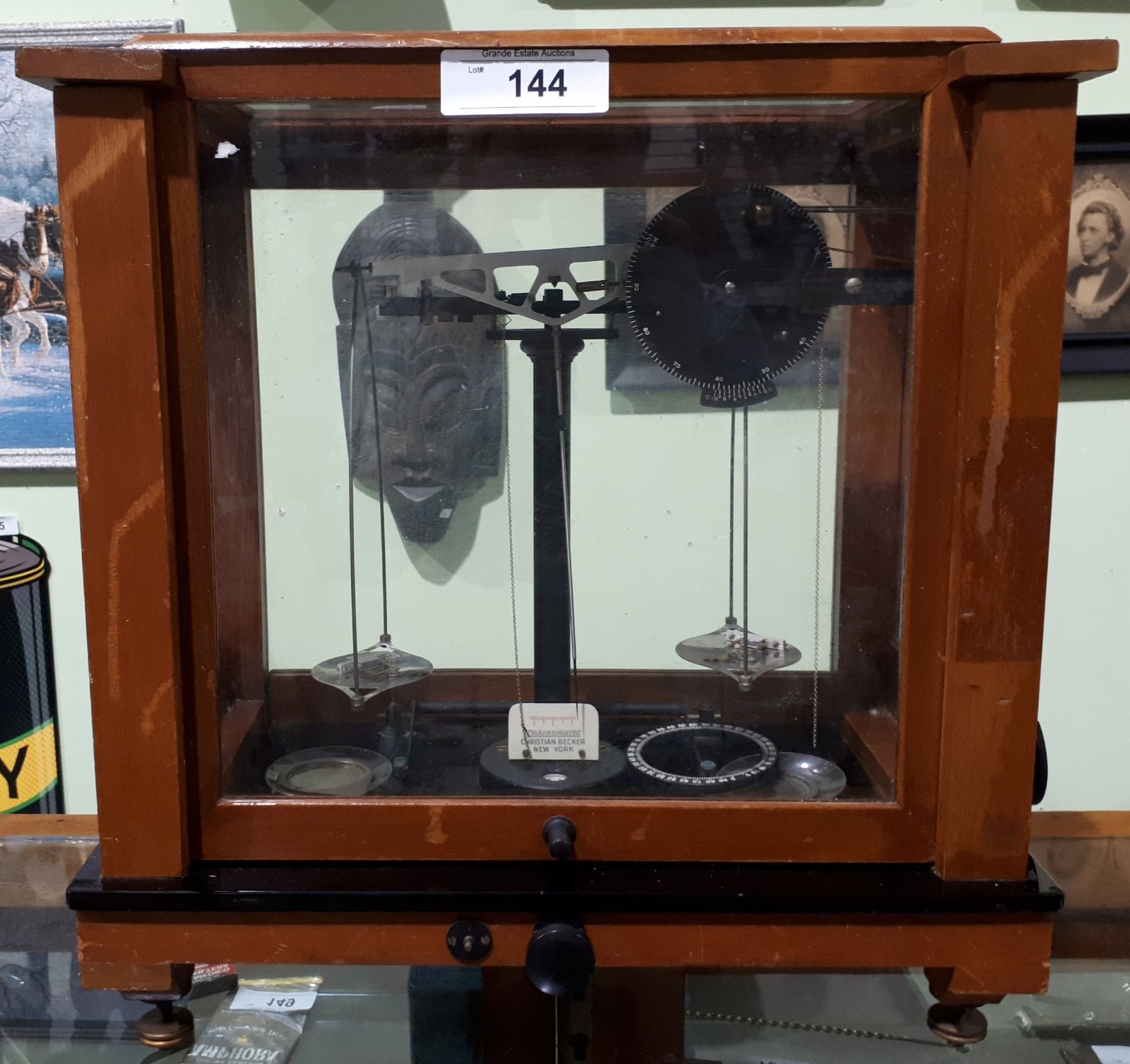 VINTAGE CHRISTIAN BECKER APOTHECARY/PHARMACEUTICAL SCALE