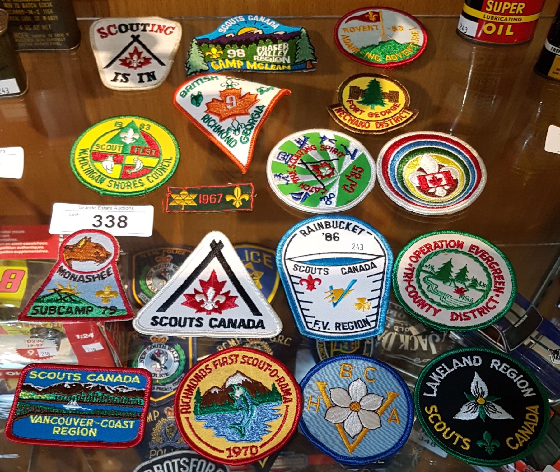 17 VINTAGE PATCHES